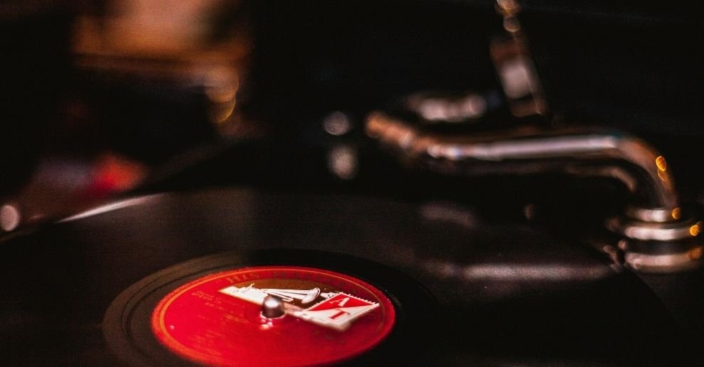 Descubre las Partes de un Tocadiscos: Una Guía Completa – Vinilo Retro